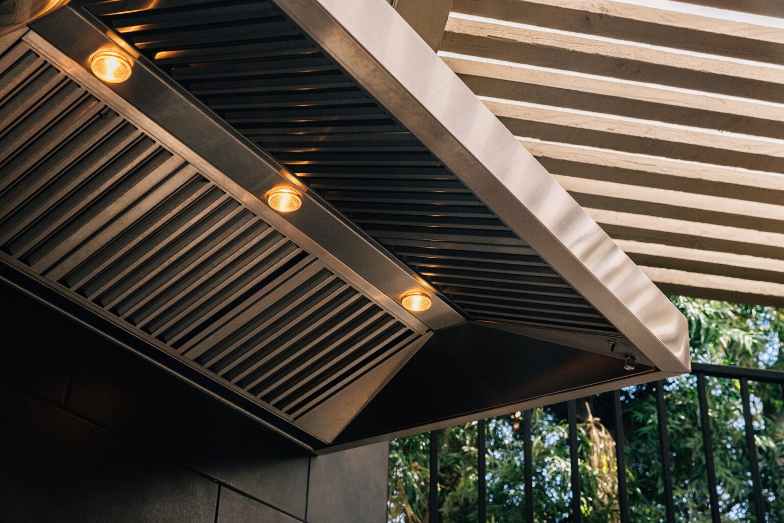 Why You Need an Outdoor Vent Hood - Summerset Grills
